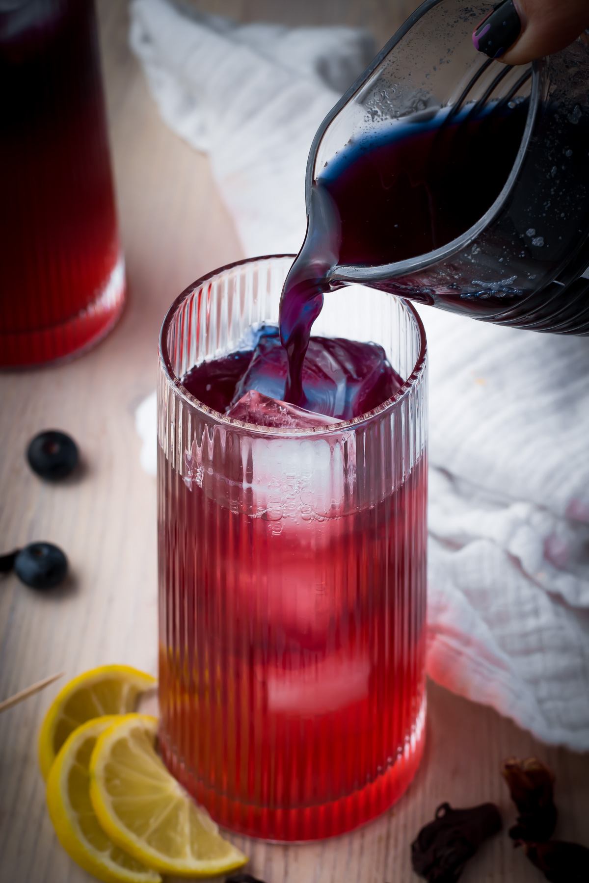 Easy Halloween Tea Mocktail (Color Changing Drink!)